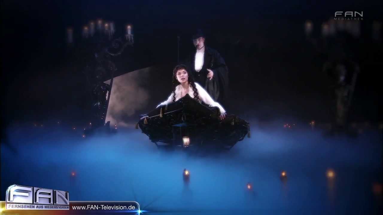 Trailer "Das Phantom der Oper" in Hamburg Dezember 2013 - YouTube