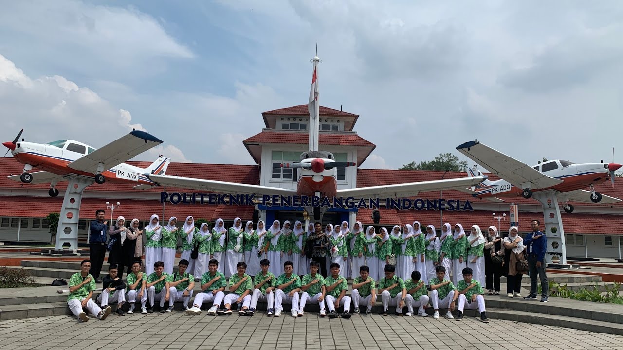 SMA AL AZHAR BSD-METLAND goes to Campus, PPI Curug - Tangerang - YouTube