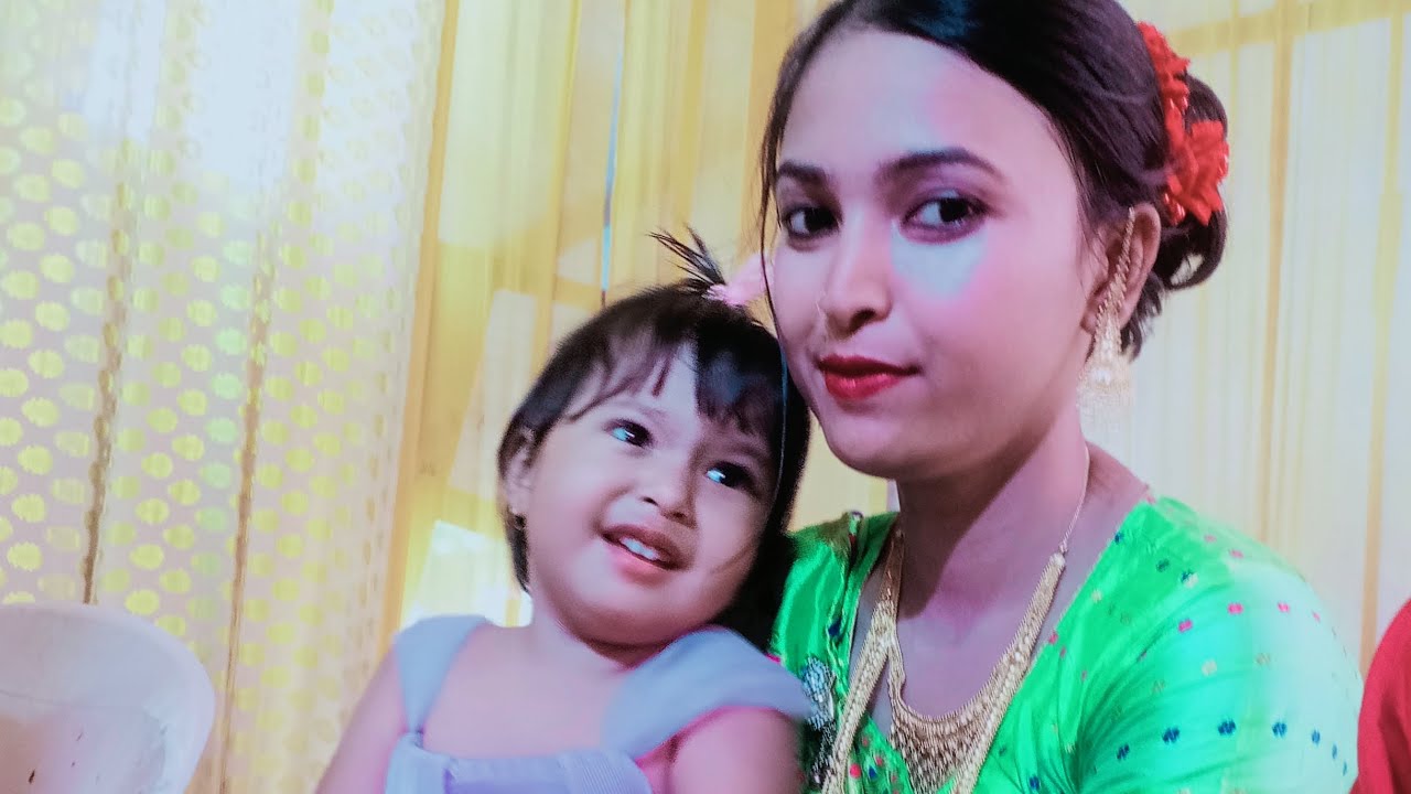Saima baby #youtubeshorts #mini vlog A for 🍎 B for 🏀 - YouTube