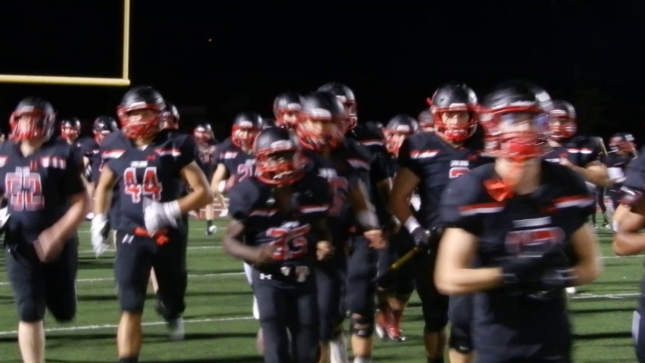 Spalding football pregame entrance 10/20/17 - YouTube