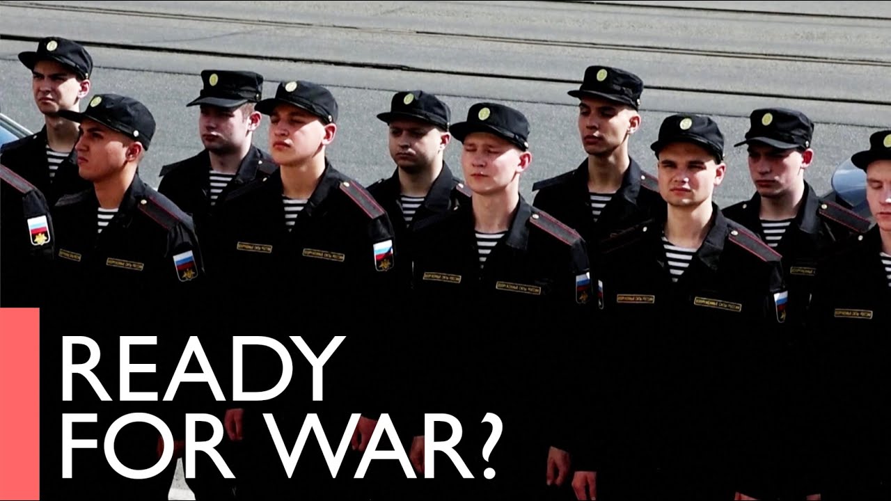 New Russian conscripts depart for garrisons from St. Petersburg - YouTube