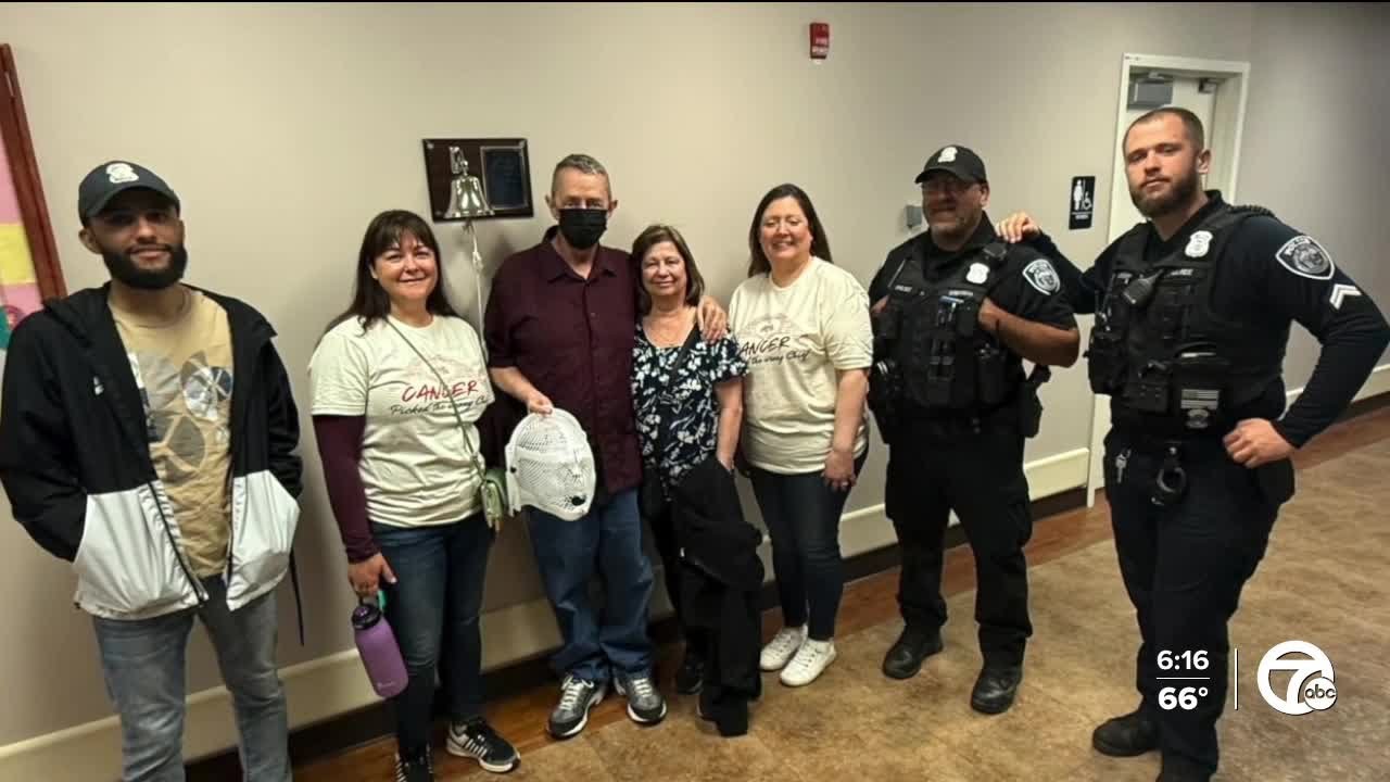Melvindale community rallies behind police chief battling cancer - YouTube