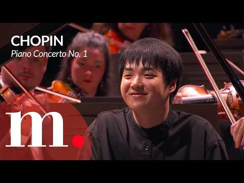 Mao Fujita 藤田真央 performs Chopin's Piano Concerto No. 1 with Tarmo Peltokoski and the ONCT