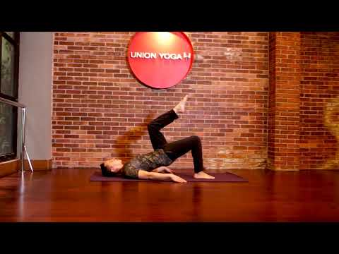 dapatin bokong sexy denngan yoga ini (part 1)