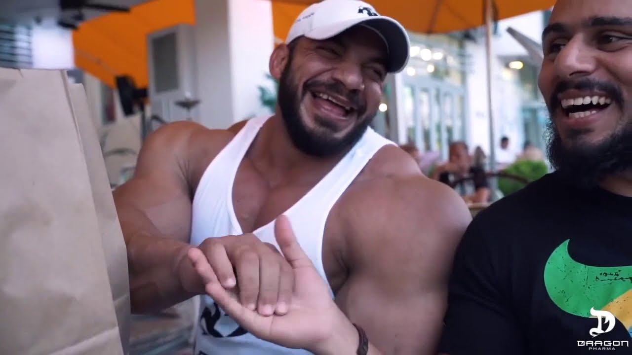 بيج رامى يتجول فى شوارع امريكا وذهول المشاهدين big ramy walk in america ...