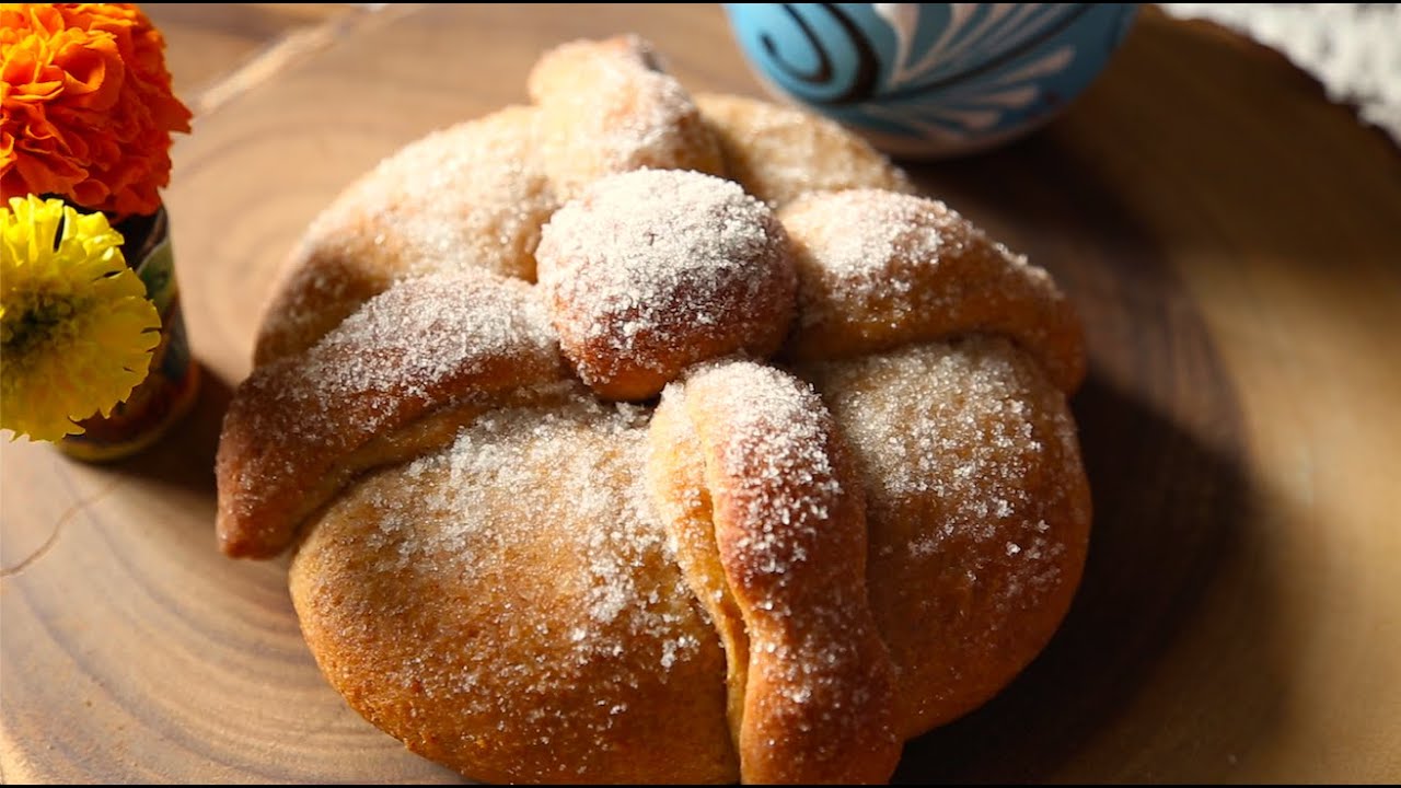 Recipe for a delicious Pan de muerto! Mexican Day of the Dead Bread ...
