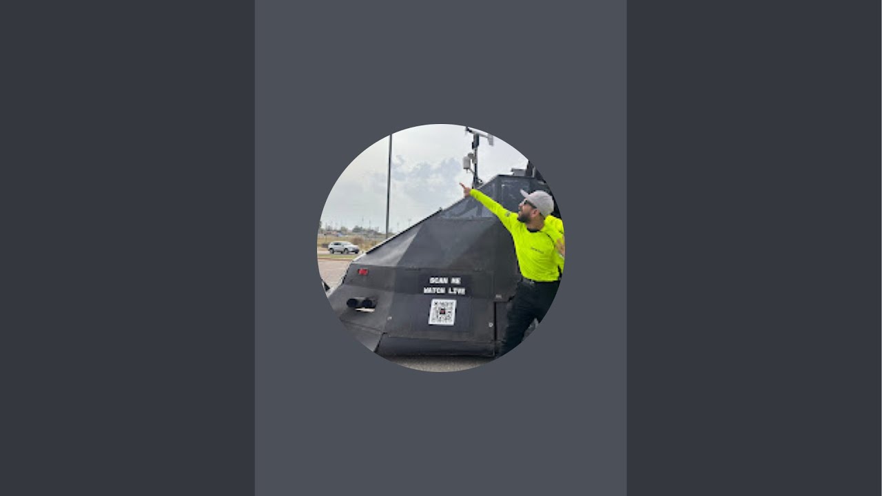 Live storm chase with Reed Timmer, Dominator 3, and Team Dominator ...