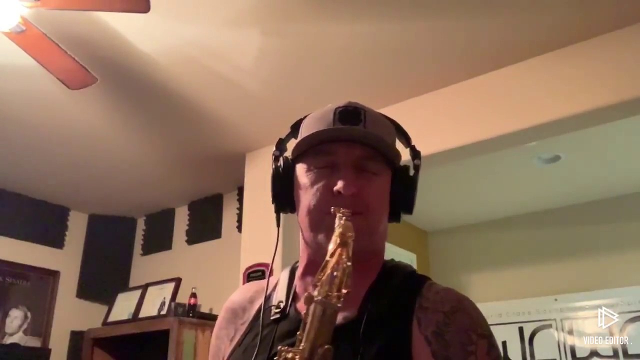 Cloud Vocal ISOLO Wireless Saxophone Microphone System Demo - YouTube