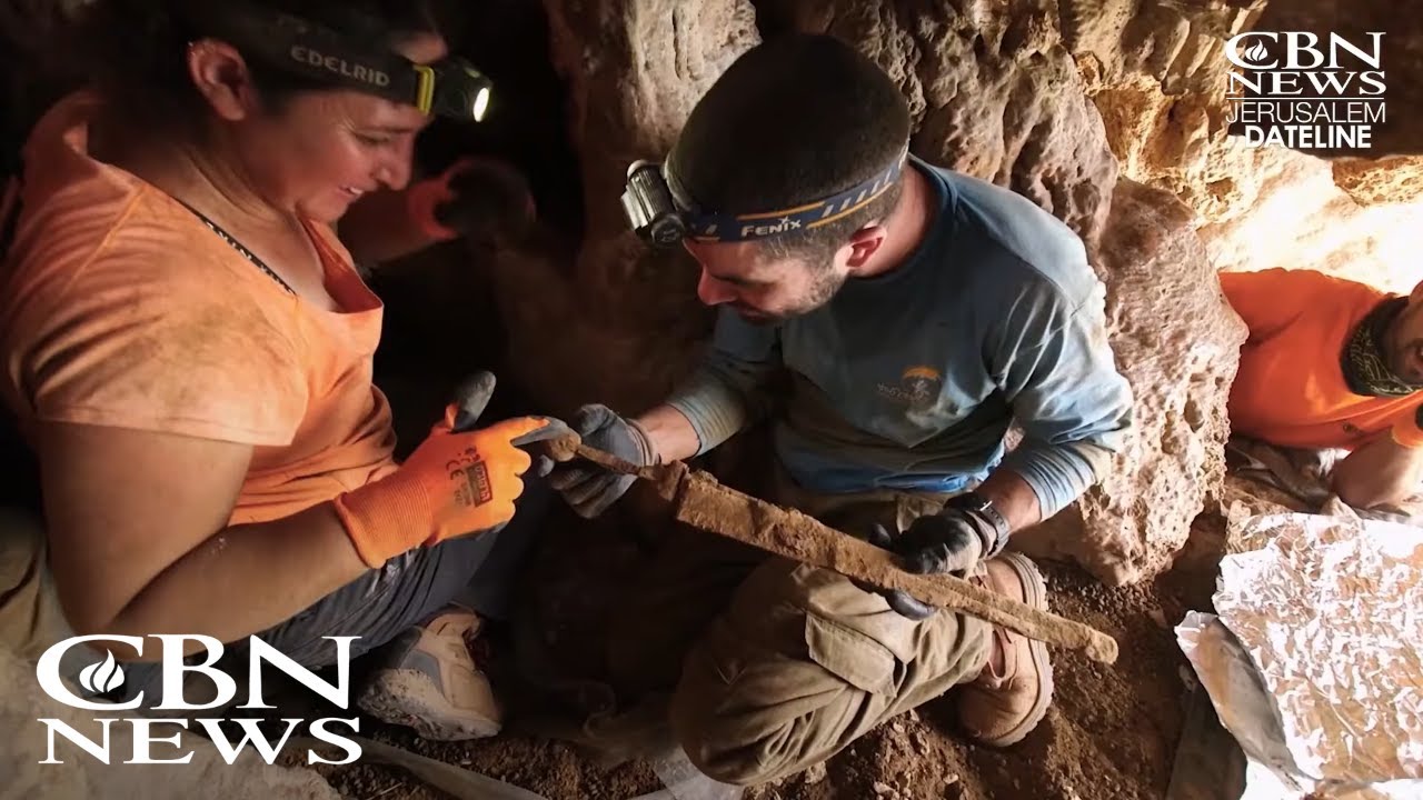 Israeli Archaeologists Hail ‘Sensational Find’ of 4 Roman Swords ...