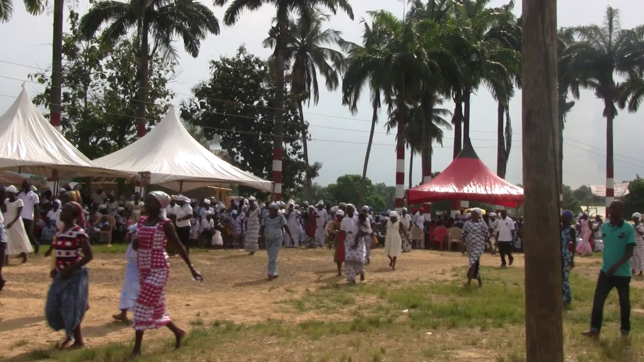 10. African Faith Tabernacle: offering time - YouTube