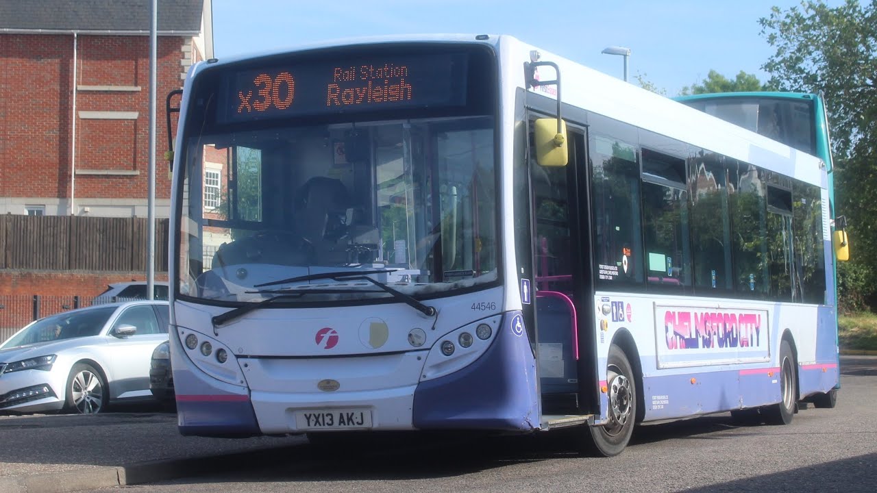 First Essex (CF) Route X30 | ADL Enviro 200 20D | YX13 AKJ 44546 - YouTube