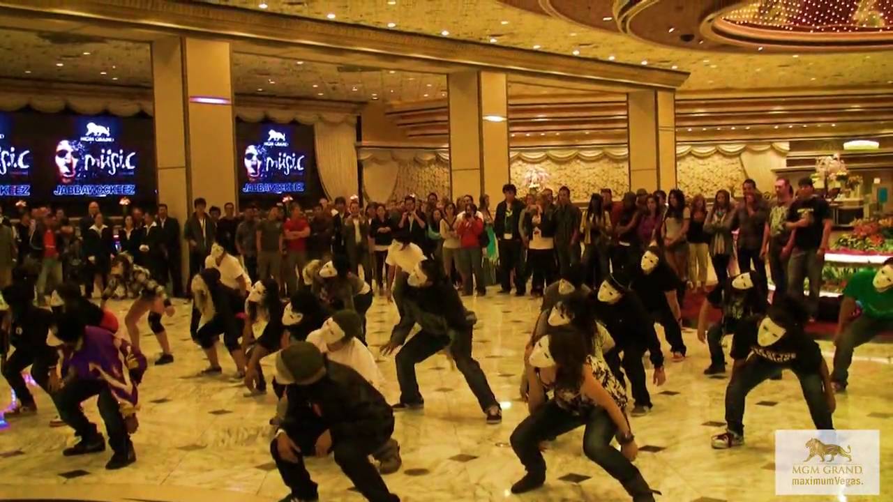 Flash Mob from the Jabbawockeez at MGM Grand Las Vegas Lobby - YouTube