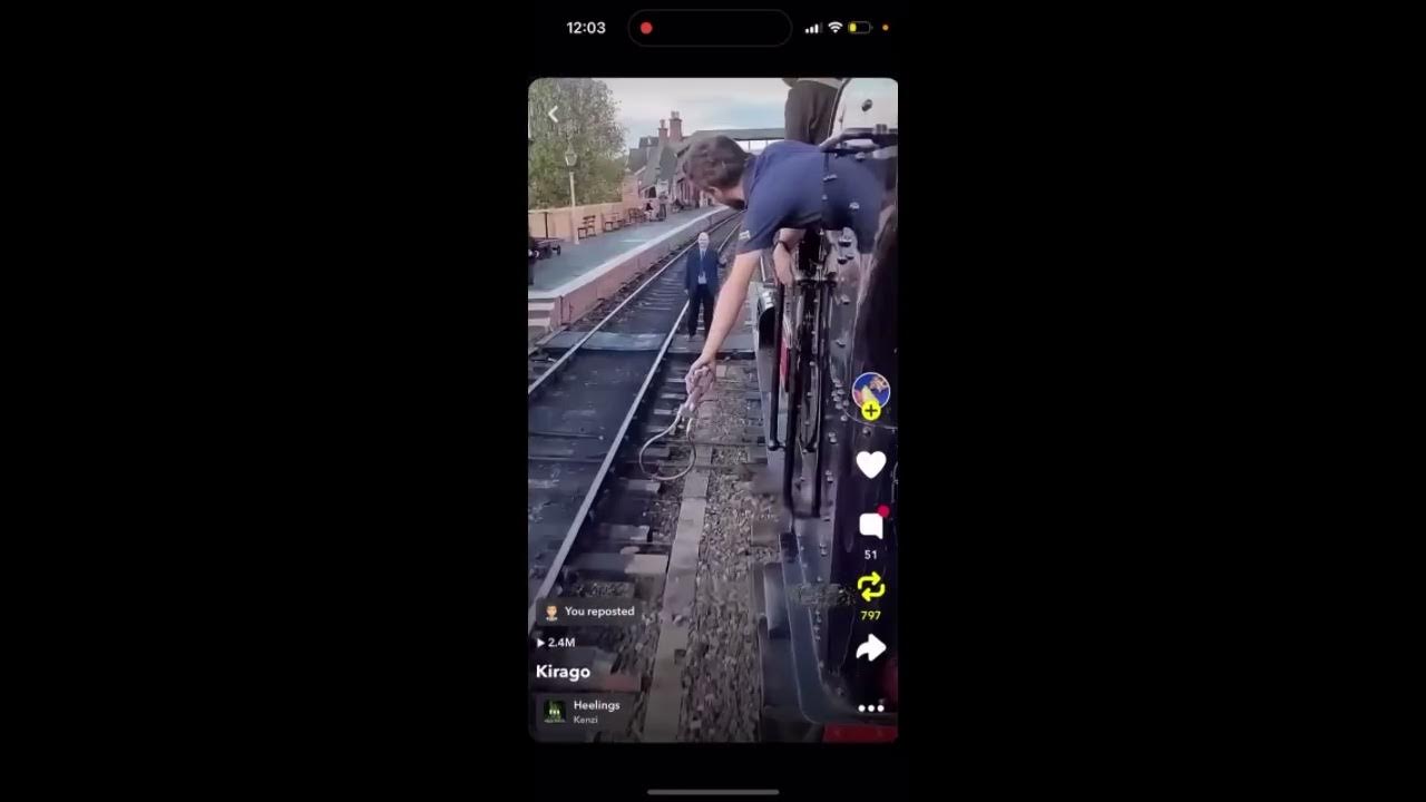 HOW TO DELETE REPOSTED SPOTLIGHT IN SNAPCHAT - YouTube