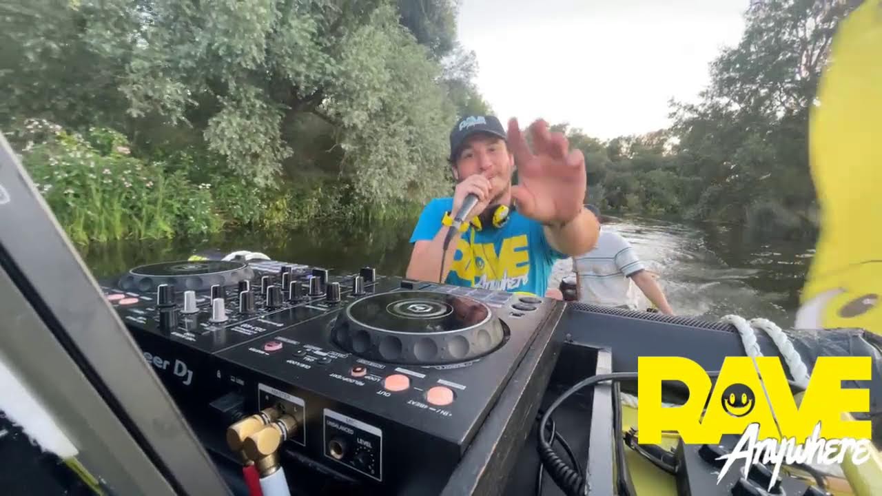 Midweek Boat Session - Rave Anywhere - YouTube