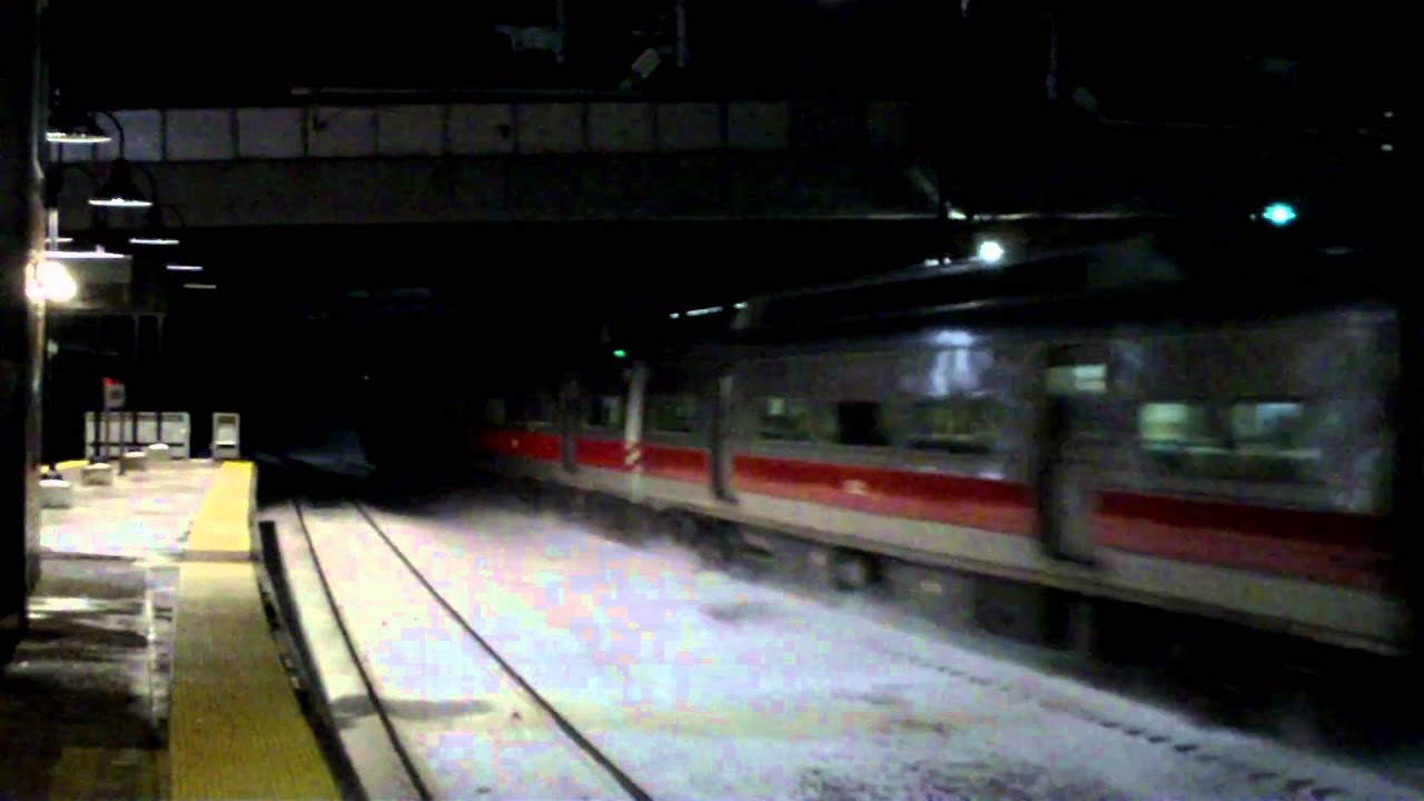 MTA Railroads (Metro-North) - New Haven Line Runby @ New Rochelle - YouTube