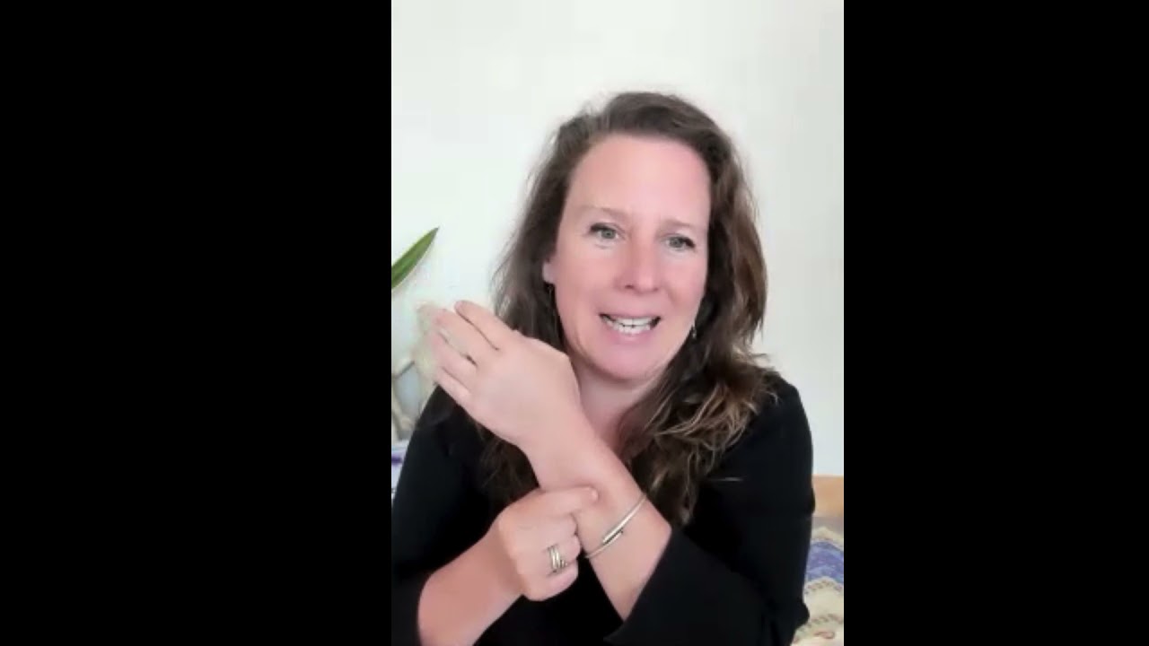 Wonder woman point - YouTube