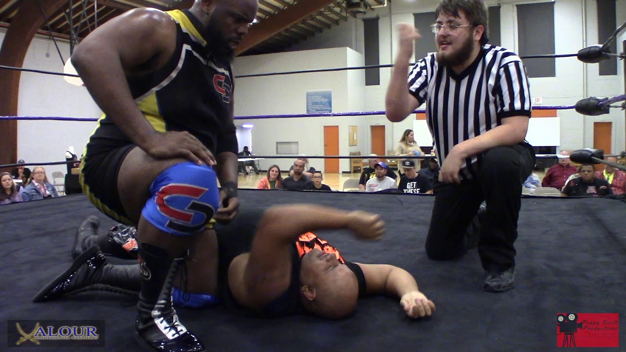 Valour Pro 10-12-19 Corey Dillinger vs D' Licious - YouTube