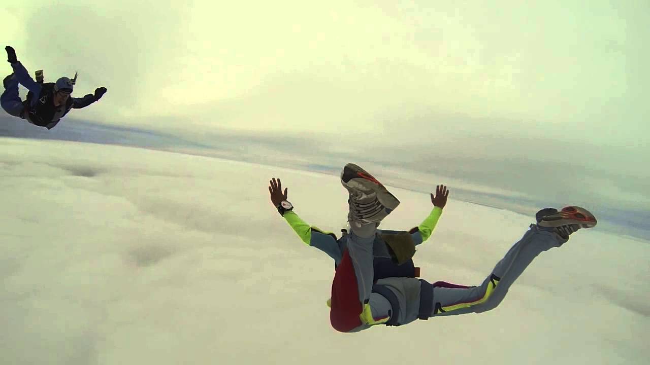 Steven on a "slow fall/fast fall" skydive - YouTube