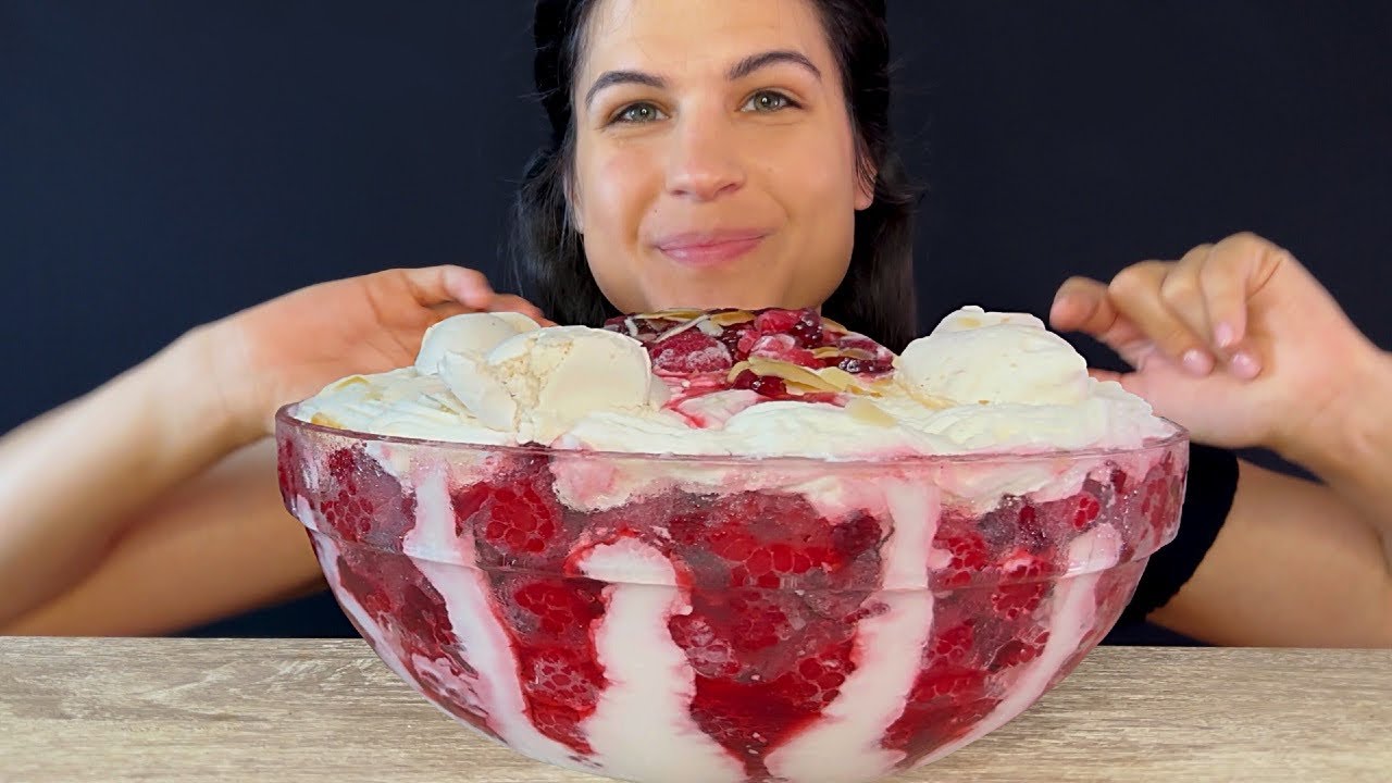 RASPBERRY MERINGUE BOWL | MUKBANG | ASMR | EATING SOUNDS - YouTube