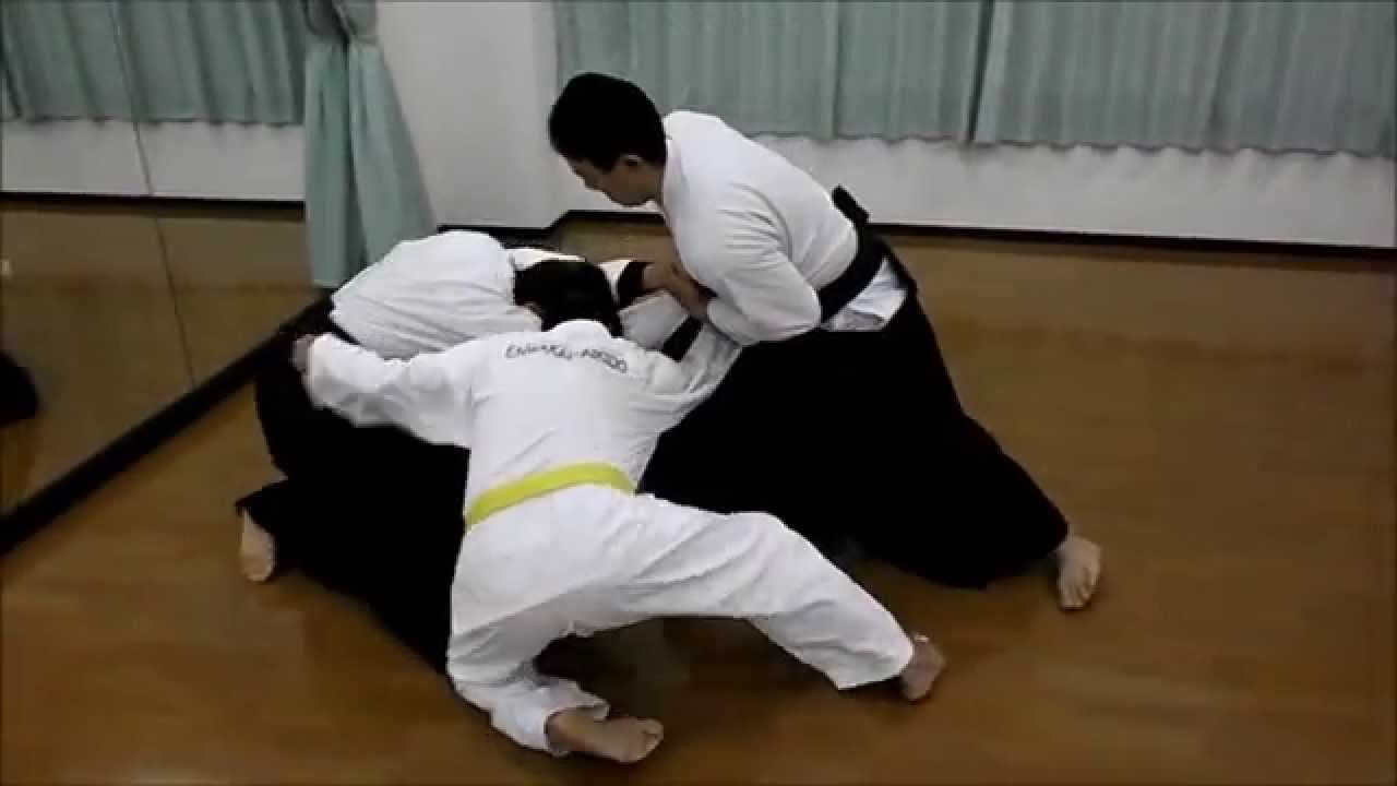 胸倉を掴む3人を制す！3 people grasping a chest to work of Aikido are held down ...