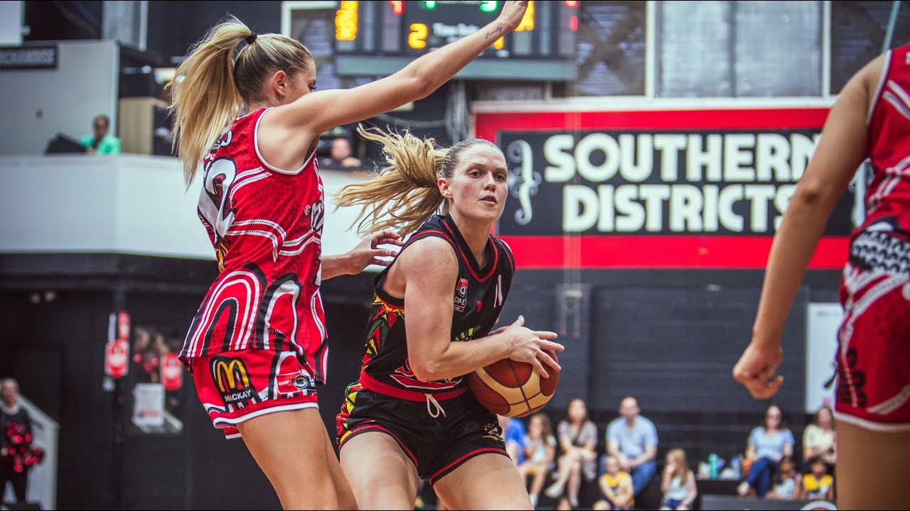 NBL1 action: Southern Districts' Maddy Allen vs Mackay - YouTube