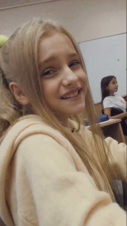 МИЛФА моя новая училка 😱😍 #shorts #школа #училка #одноклассники # ...
