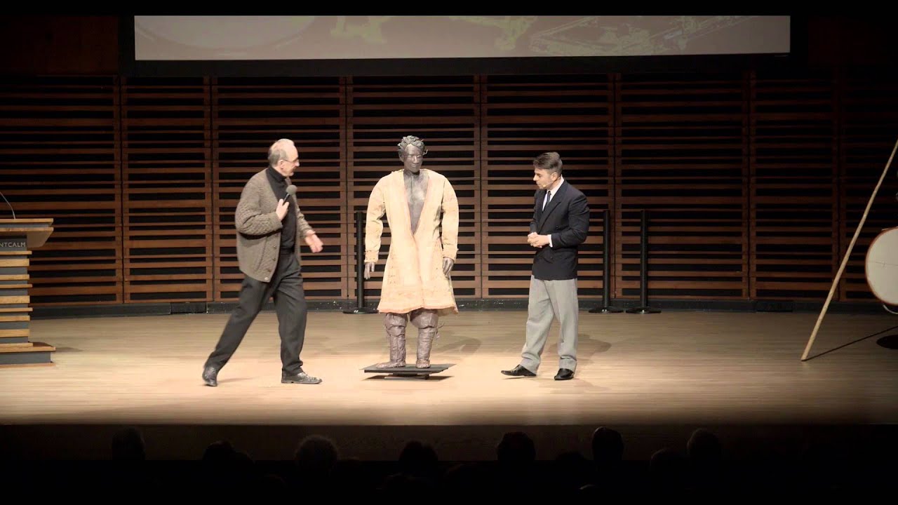 La tunique de chasseur innu-naskapi - YouTube