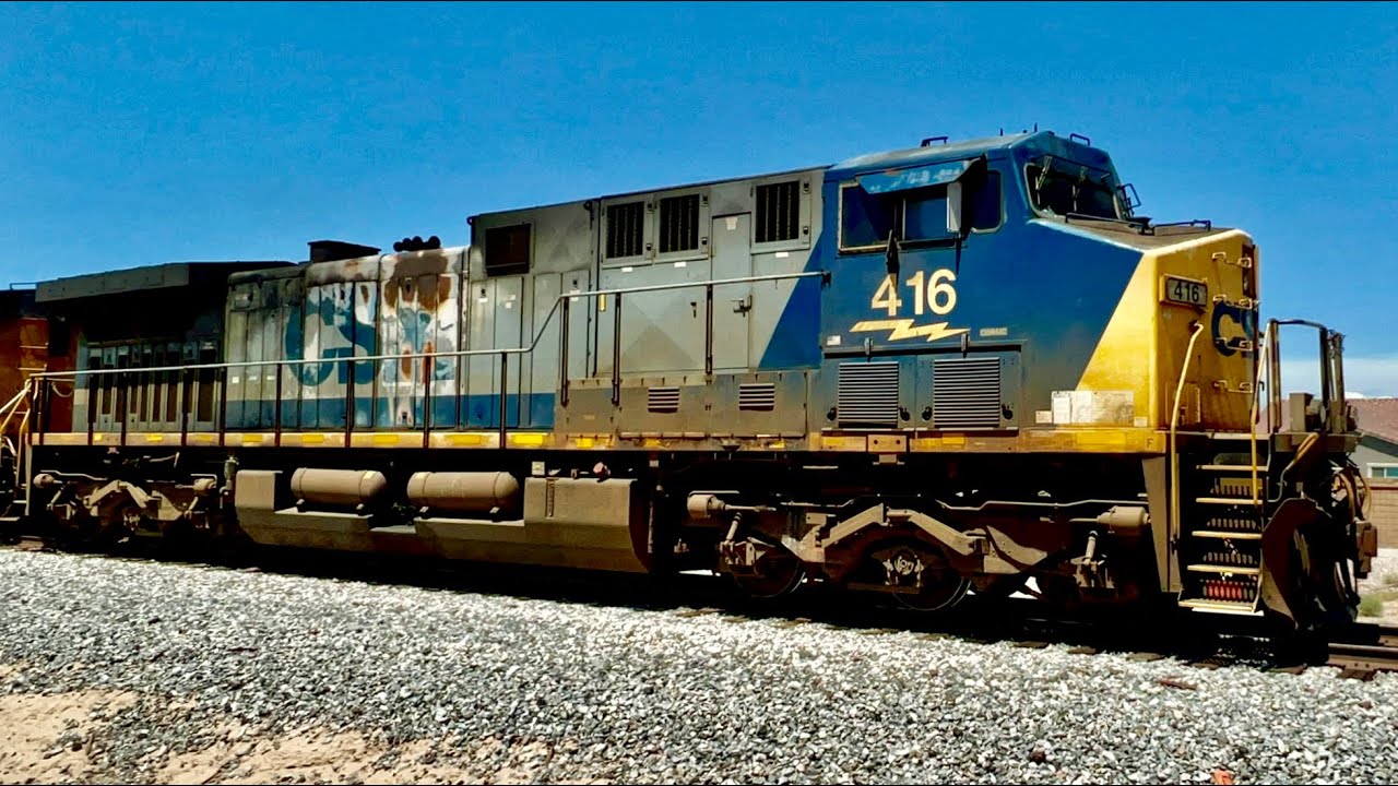 CSX YN2 416 leads through Queen Creek AZ on UP - YouTube