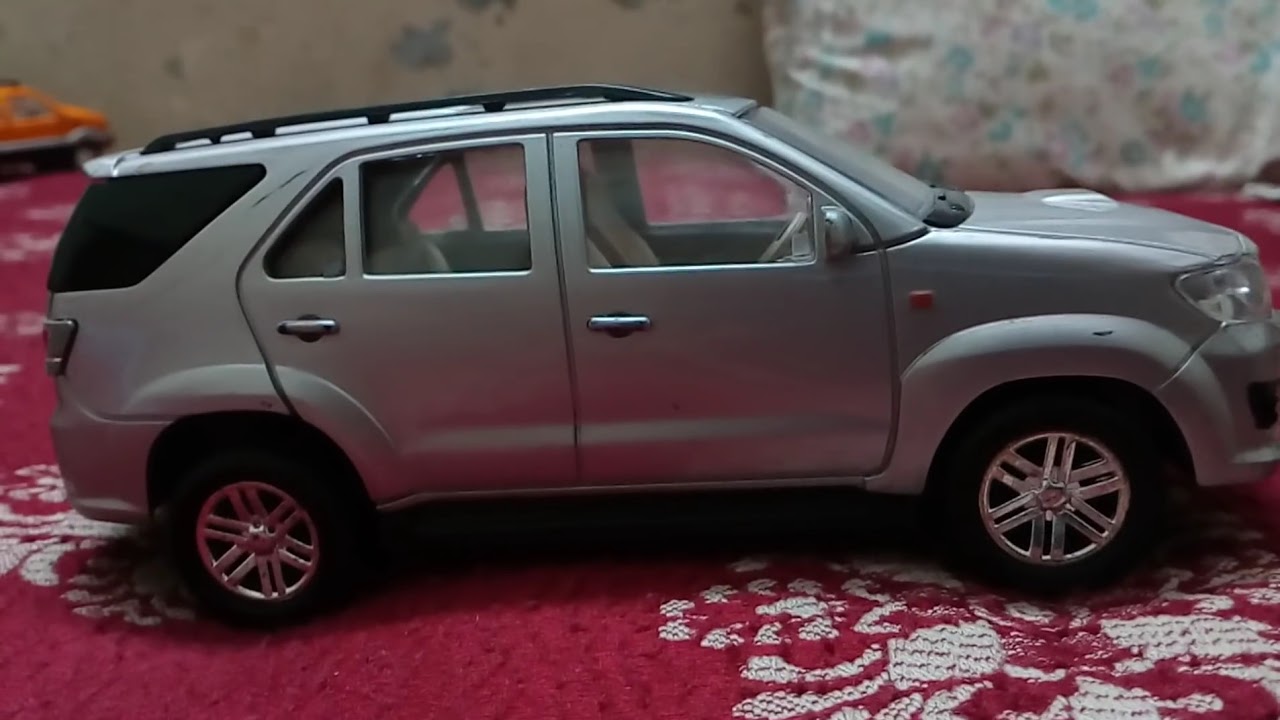 Centy toy Toyota fortuner - YouTube