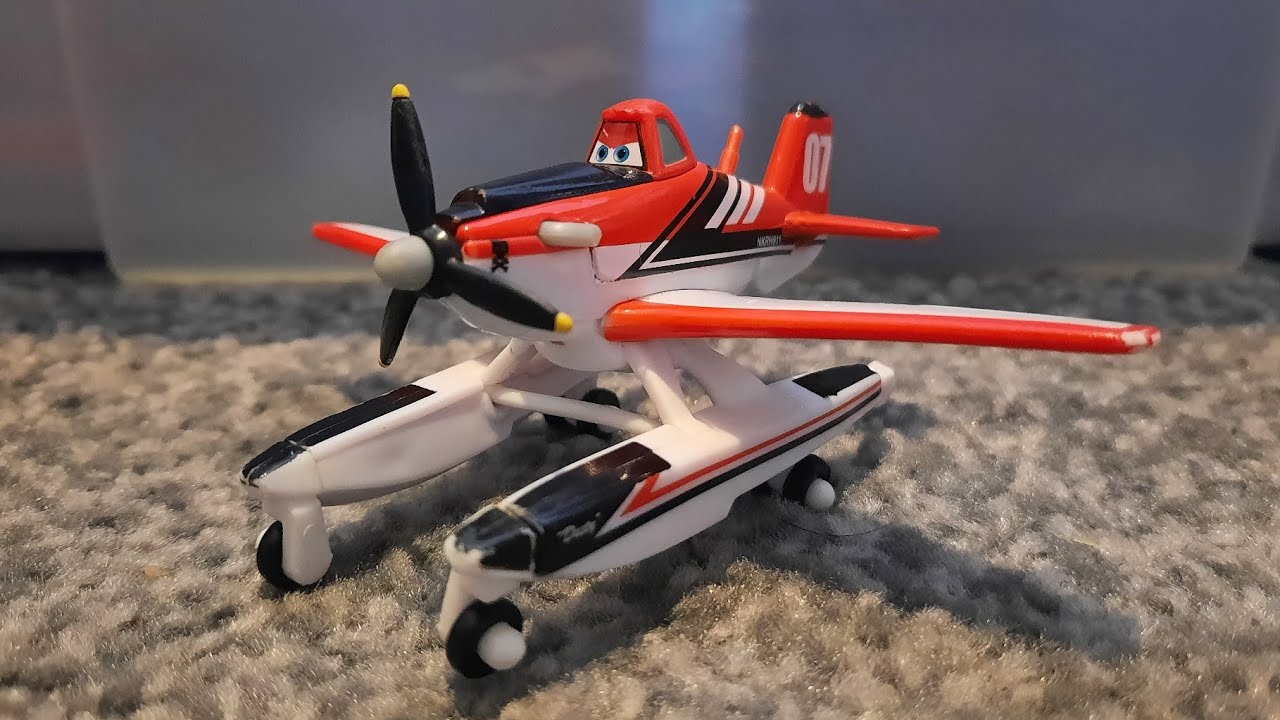 Firefighter Dusty Crophopper Showcase - YouTube