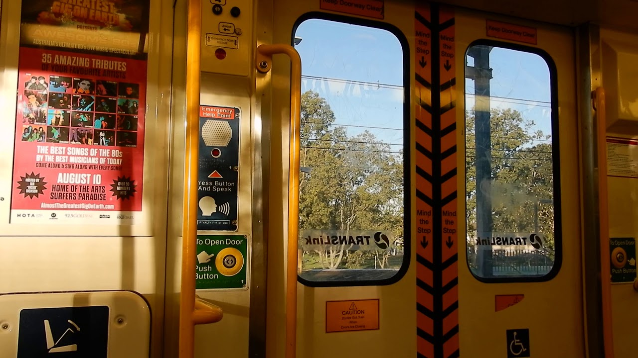 QR Suburban Multiple Unit 220 series (SMU 222): Graceville to ...