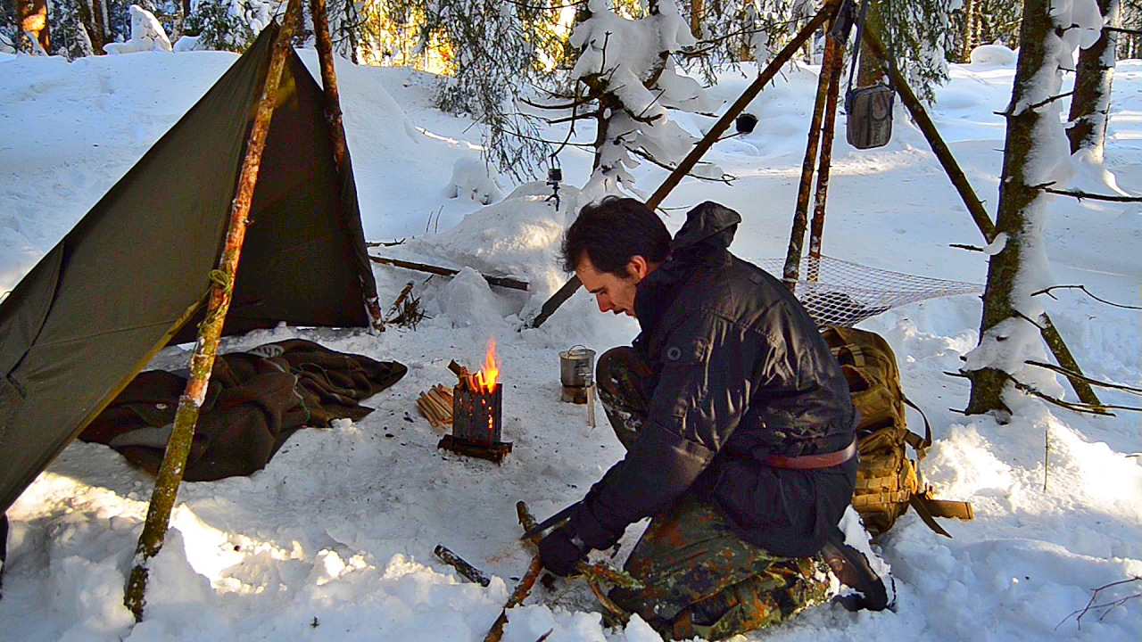 Building A Bushcraft Camp and Testing Outdoor Gear (Canteen Cooking Set ...