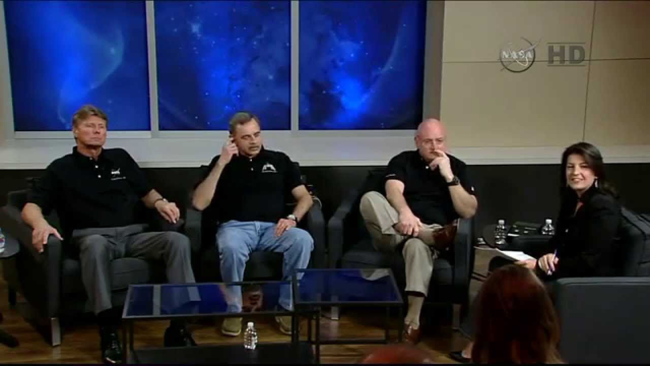 NASA Crew Briefing - Question "Who Sings With Sarah Brightman" - YouTube