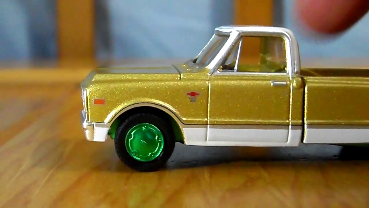 LIBERANDO GREEN MACHINE (#0001!!) GREENLIGHT CHEVROLET C10 1968 - YouTube