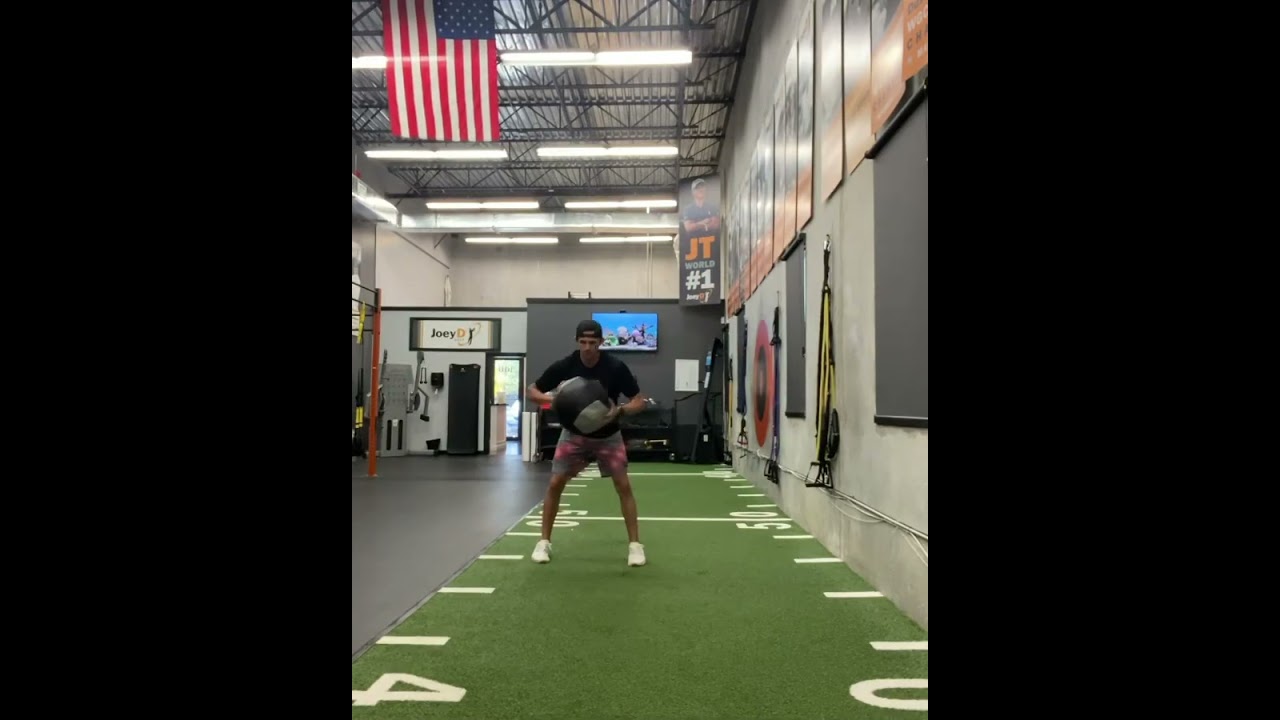 Single arm rotational chest pass with med Ball - YouTube