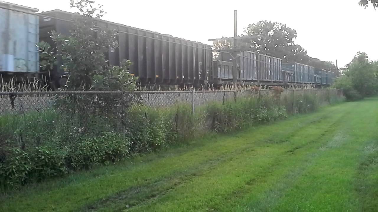 CSX Train pulling smelly trash frieght cars! - YouTube