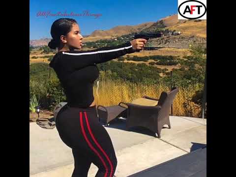 Beautiful  Japanese plus size Fashion model Alexandra Uchi Biography