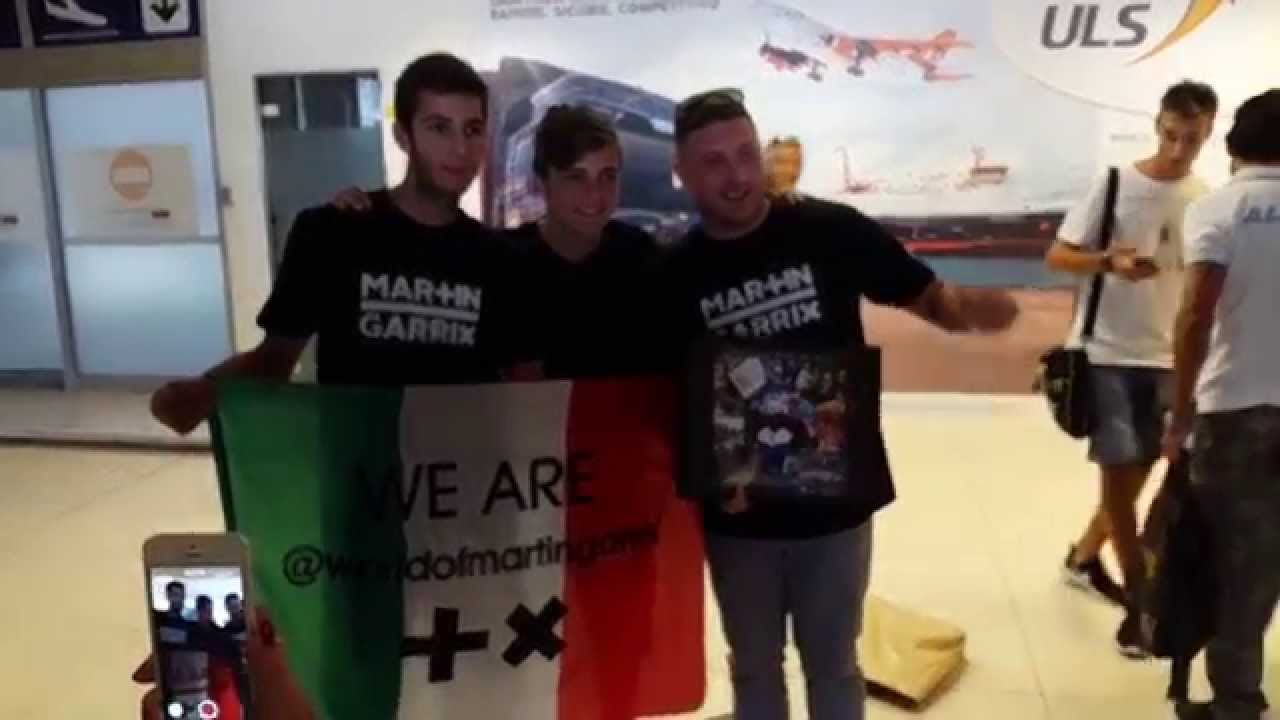 MARTIN GARRIX MEETS @WORLDOFMARTINGARRIX FANS in Rimini (Italy) before ...