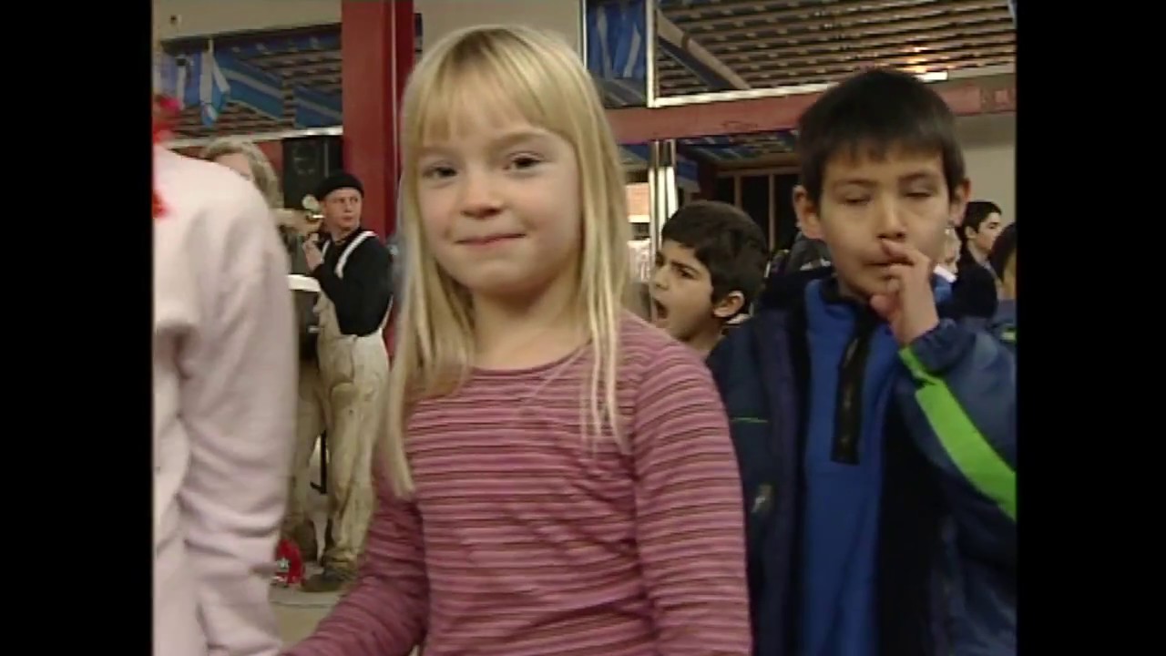 Byggeriet af Utterslev Skole - YouTube