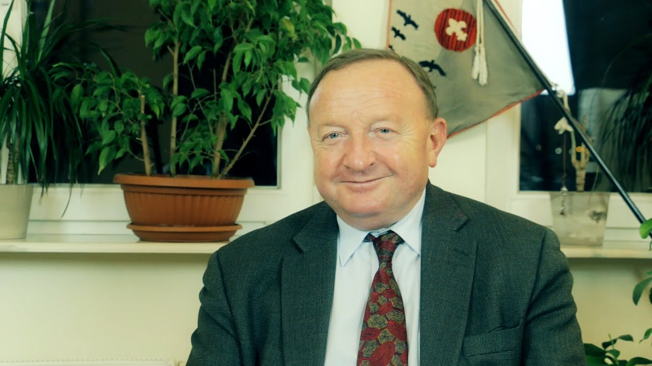 Stanisław Michalkiewicz - wywiad - YouTube
