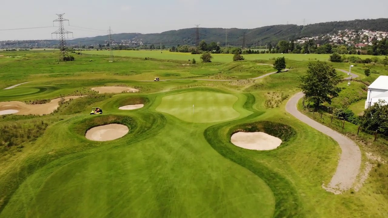 Prague City Golf Club - Hole Nr.10 - YouTube
