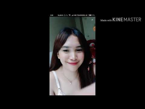 Bigo seksi putih mulus dada nya kelihatan