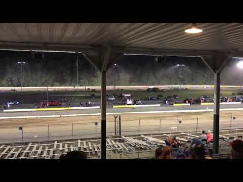 Last lap of 4 cylinder at The Greater Cumberland Raceway 7/11/20 - YouTube