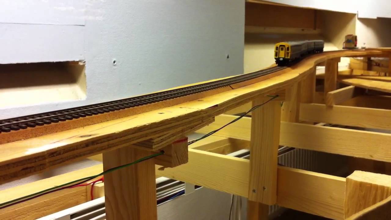 Class 432 4-REP DCC in OO - YouTube