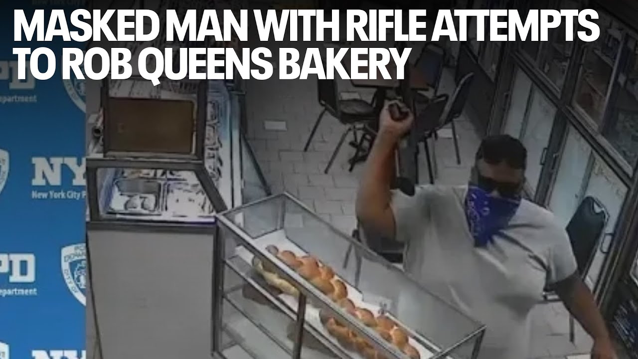 Masked man with rifle attempts to rob Queens bakery - YouTube