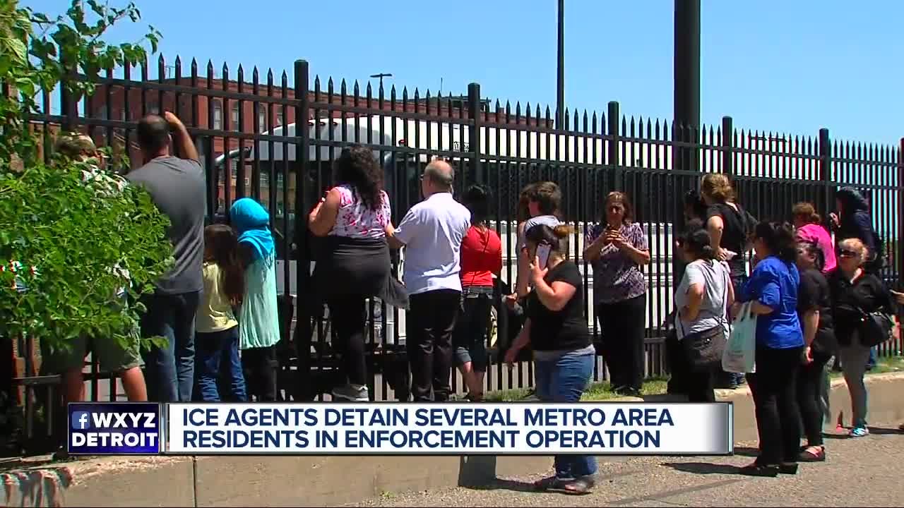 ICE agents detain people in Metro Detroit - YouTube