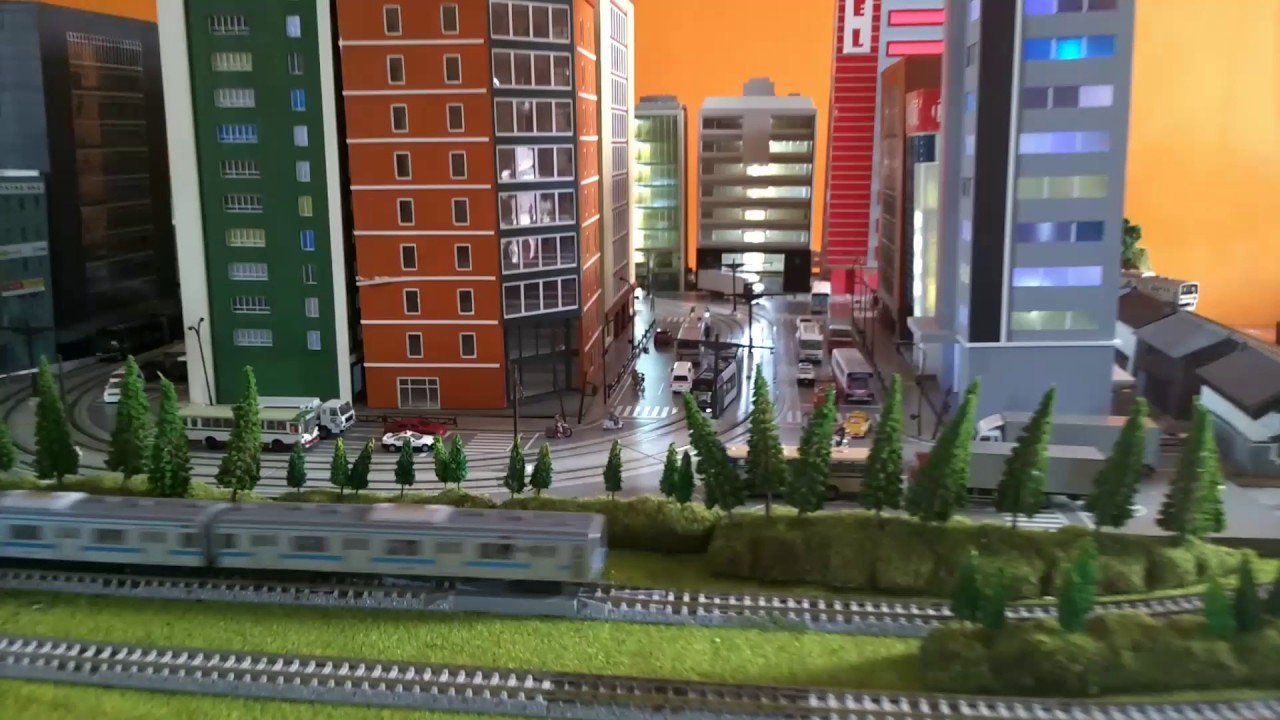 N Scale City Layout With Portram - YouTube