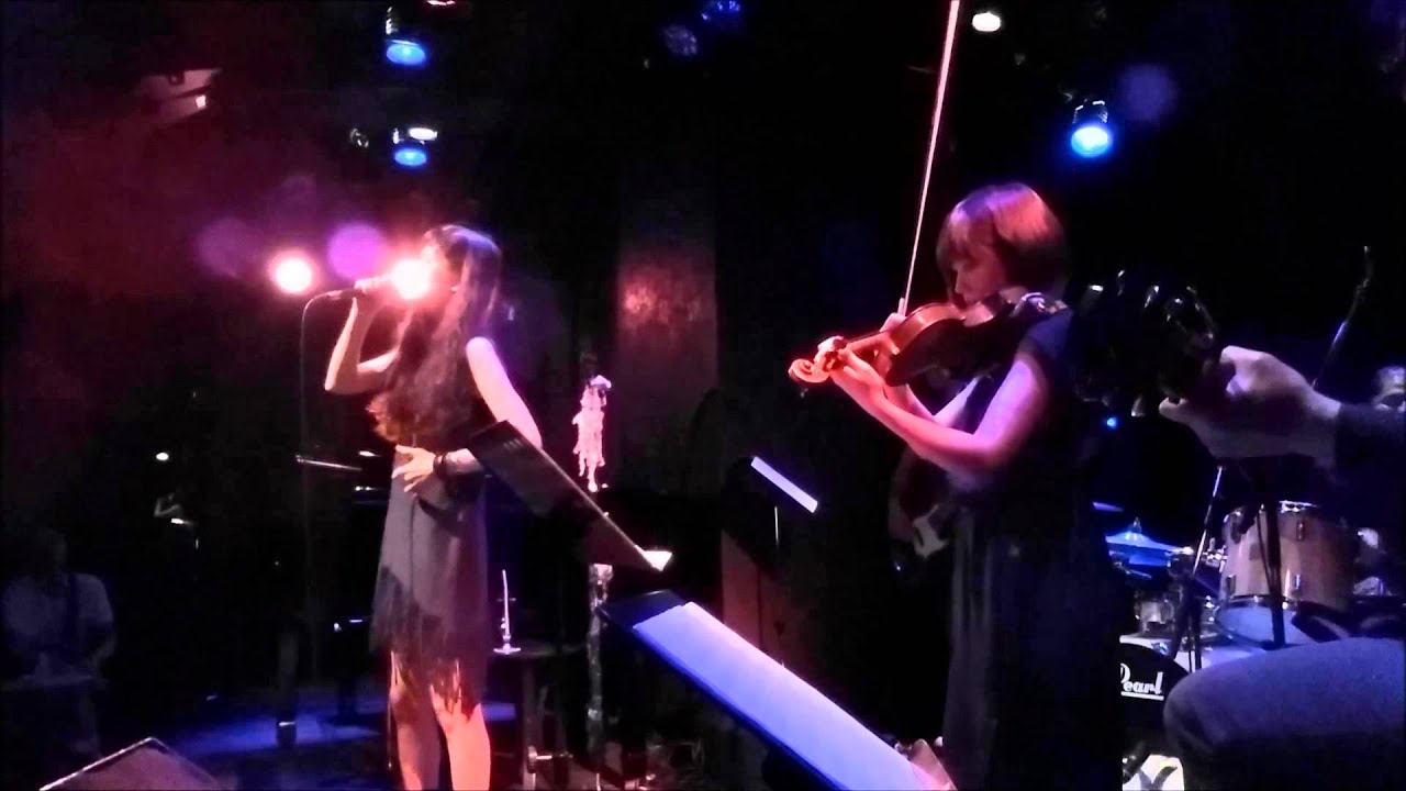 Emi-ra 「I believe」 - YouTube