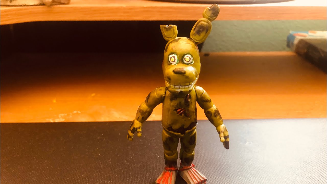 Repainting fnaf bootleg springtrap - YouTube