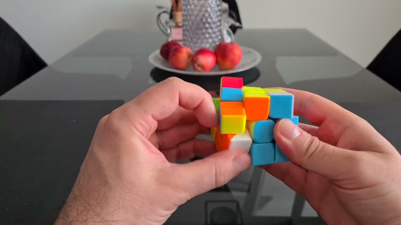 New training day for solving the Rubik's cube. Left-hand spinning ...